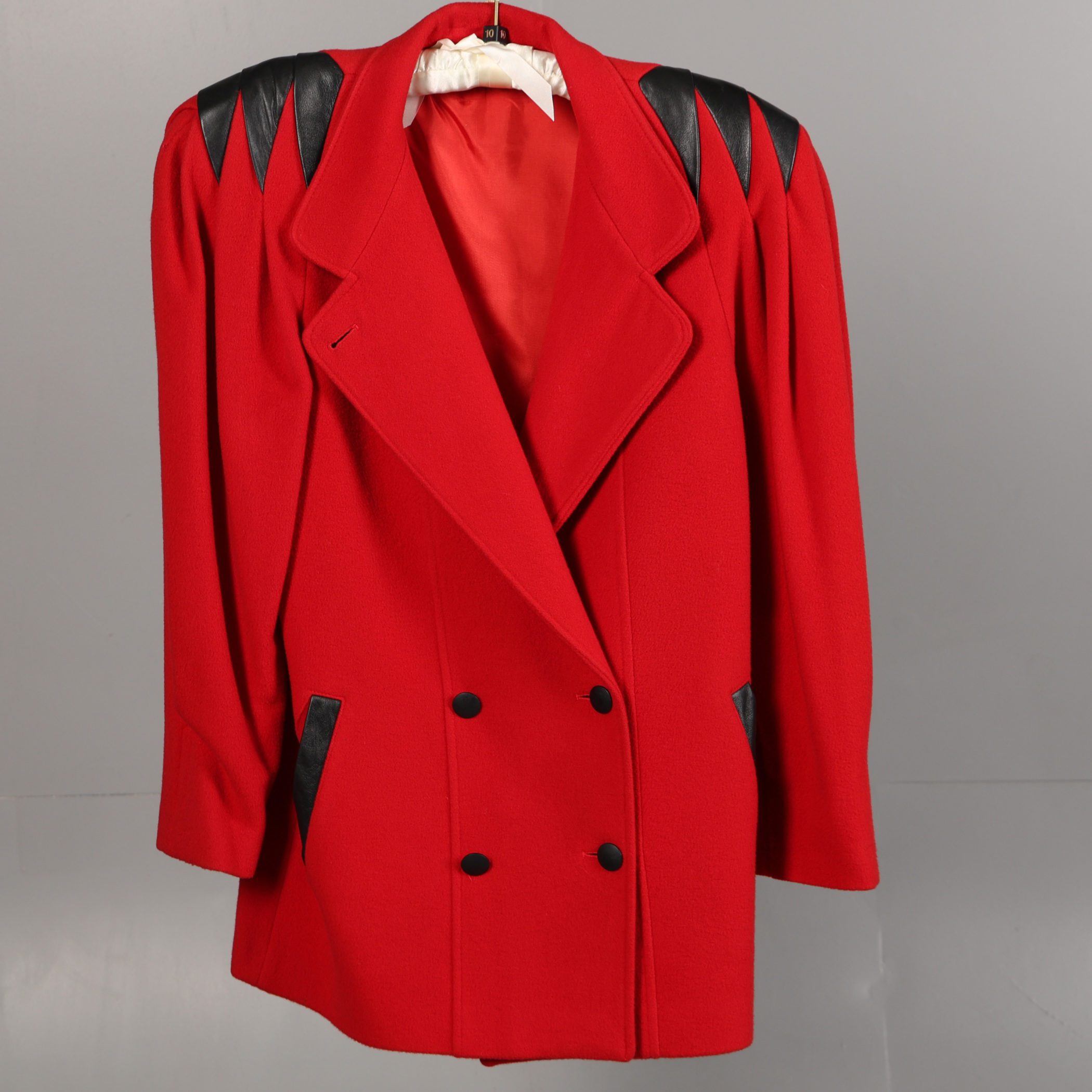 Bishop & Miller Auctioneers & Valuers | A Collection of Ladies Fashion ...